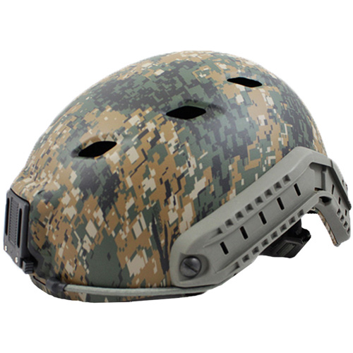 Military Base Jump Helmet - Woodland | Camouflage.ca
